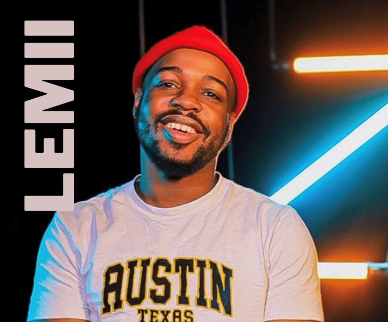 We caught up with the hilarious Molemo Lehoko - Between 10and5