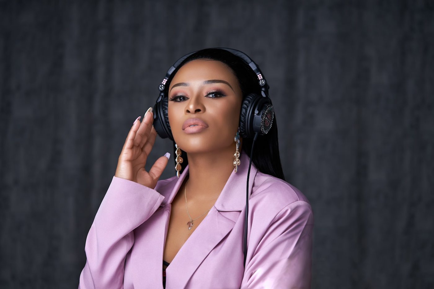DJ Zinhle, Young Stunna & more perform at AFI - Between 10and5