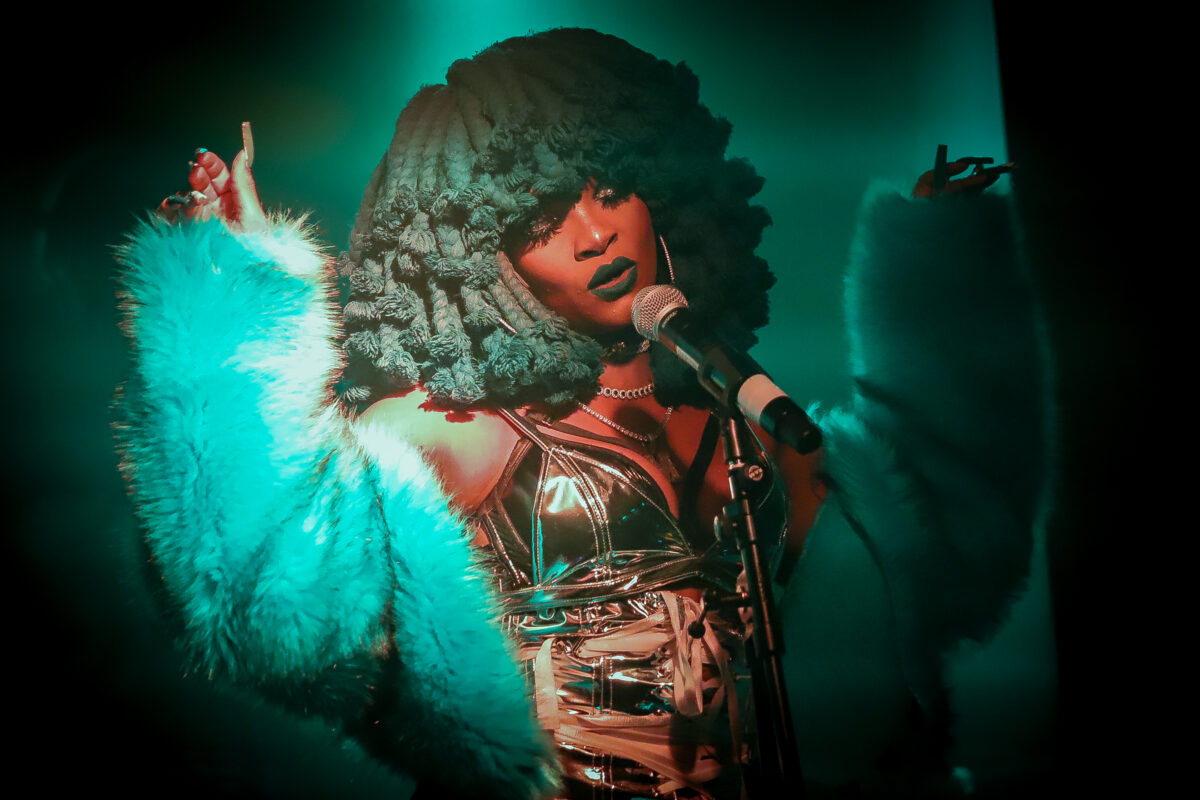 MOONCHILD SANELLY DROPS NEW 2025 ALBUM: 'FULL MOON' - Between 10and5